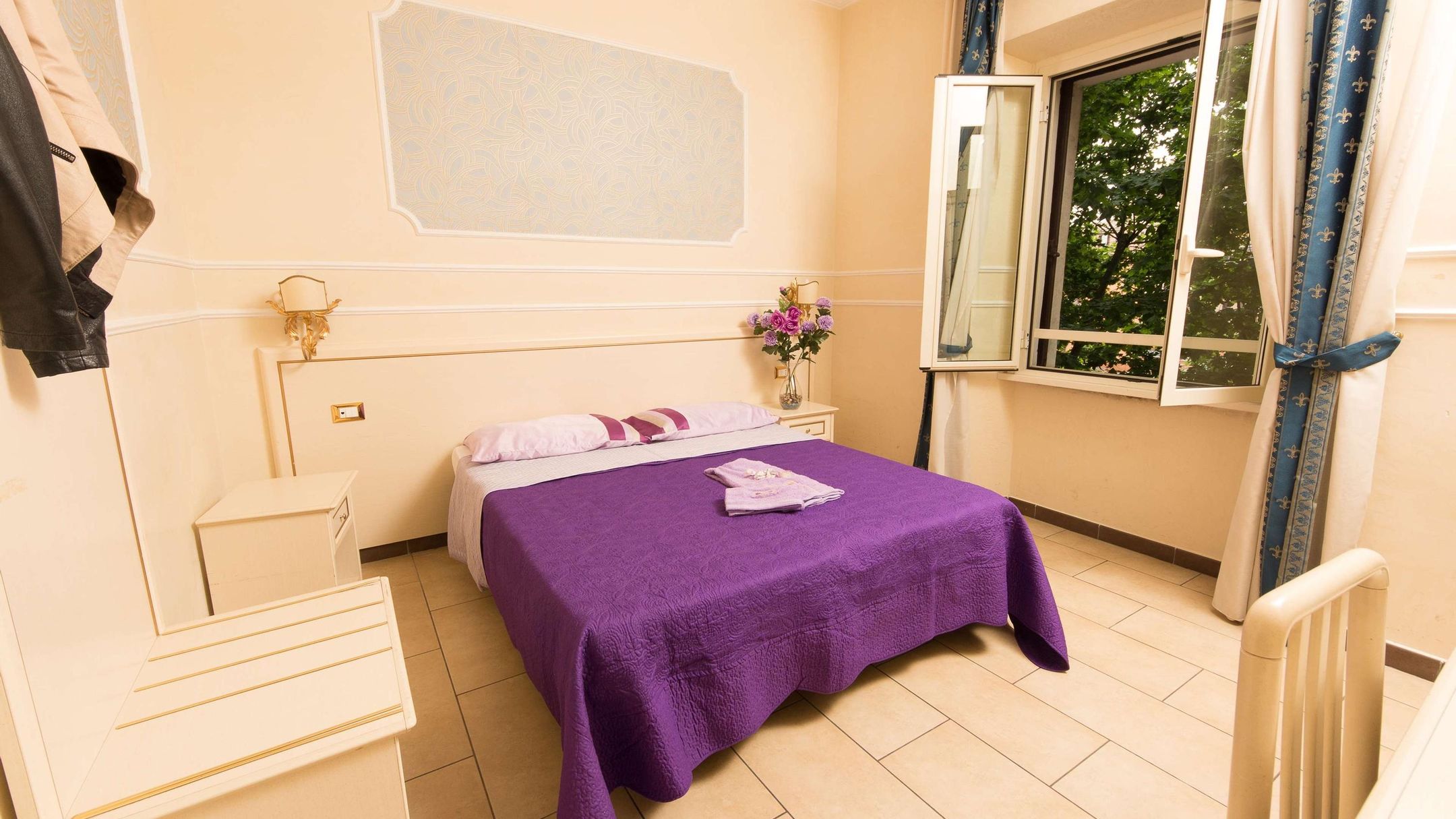 Cesar Palace Guesthouse à Rome, Italie à partir de 51 € : Offres, avis ...